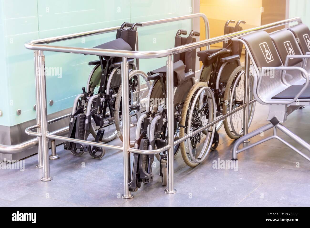 Wheelchairs ramp hi-res stock photography and images - Alamy
