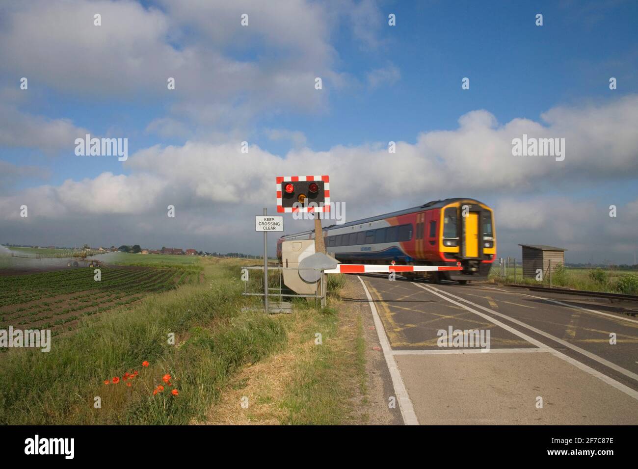 Unmanned railway level crossing hi-res stock photography and images - Alamy