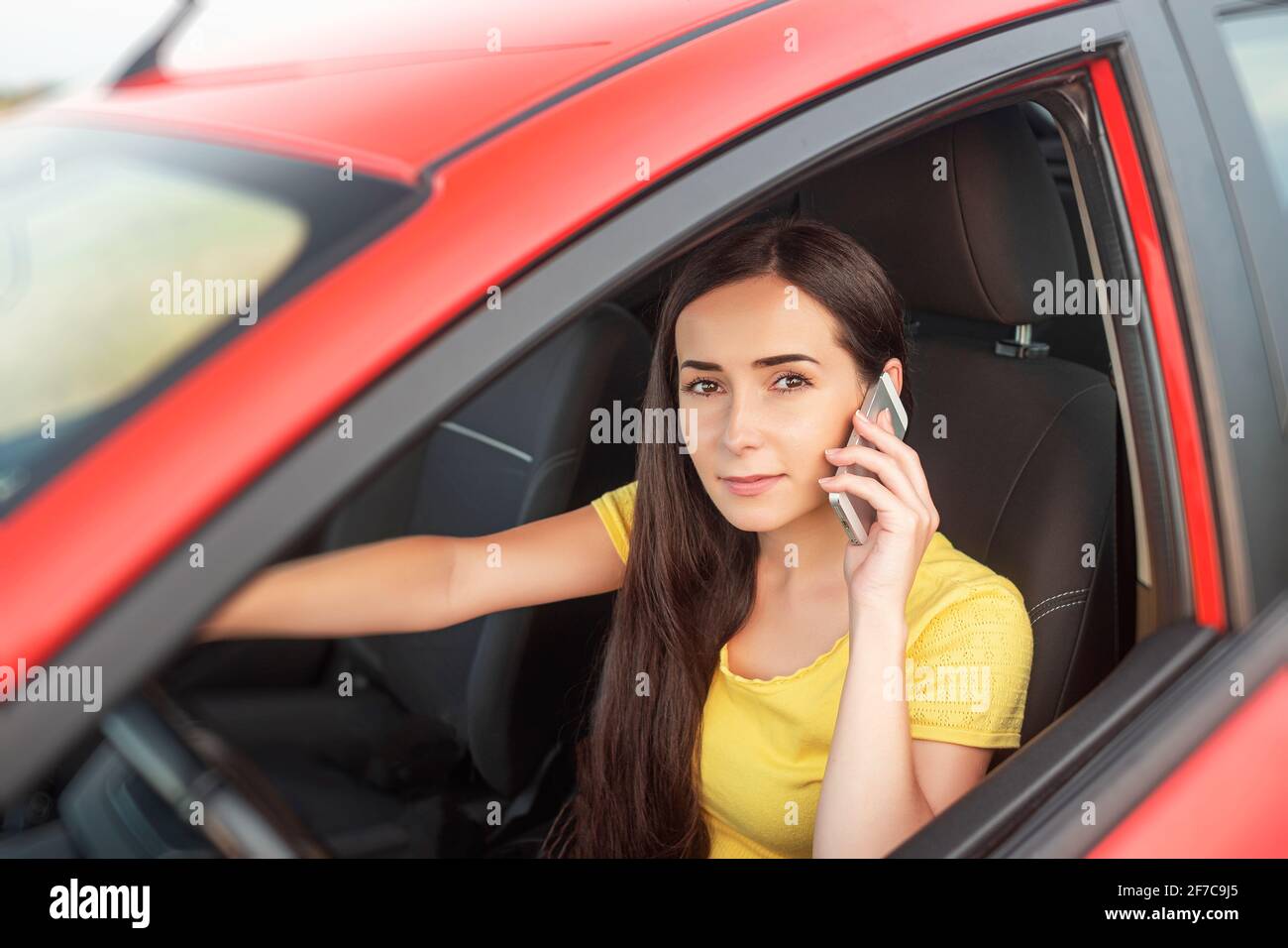 Talking while driving hi-res stock photography and images - Alamy