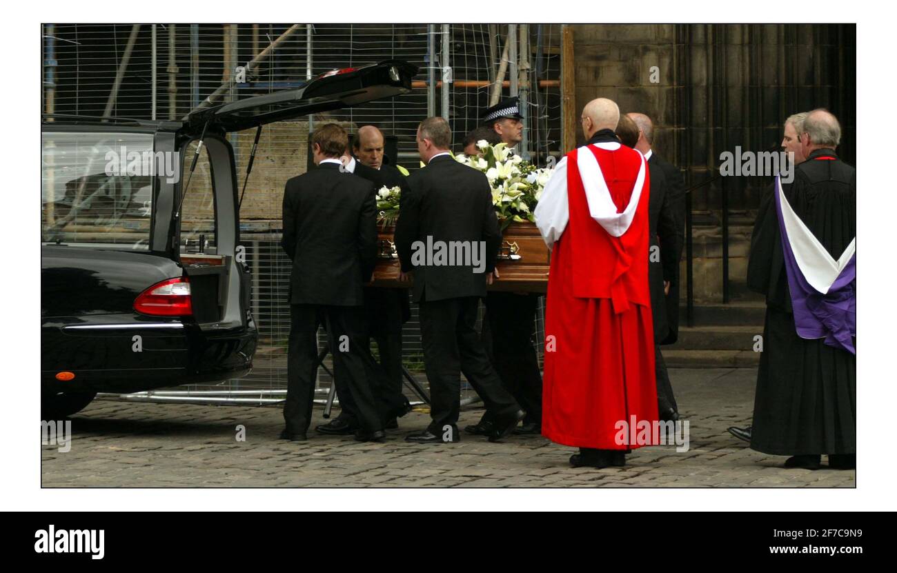 Robin Cook's Funeral at St. Giles Cathedral in Edinburgh.pic David ...