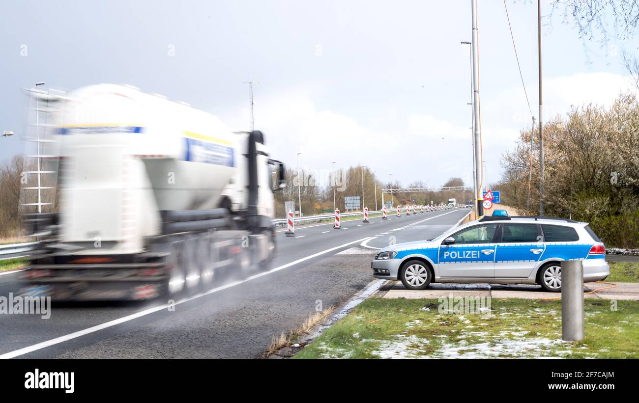 Leer, Germany. 06th Apr, 2021. A police patrol vehicle is parked at the ...