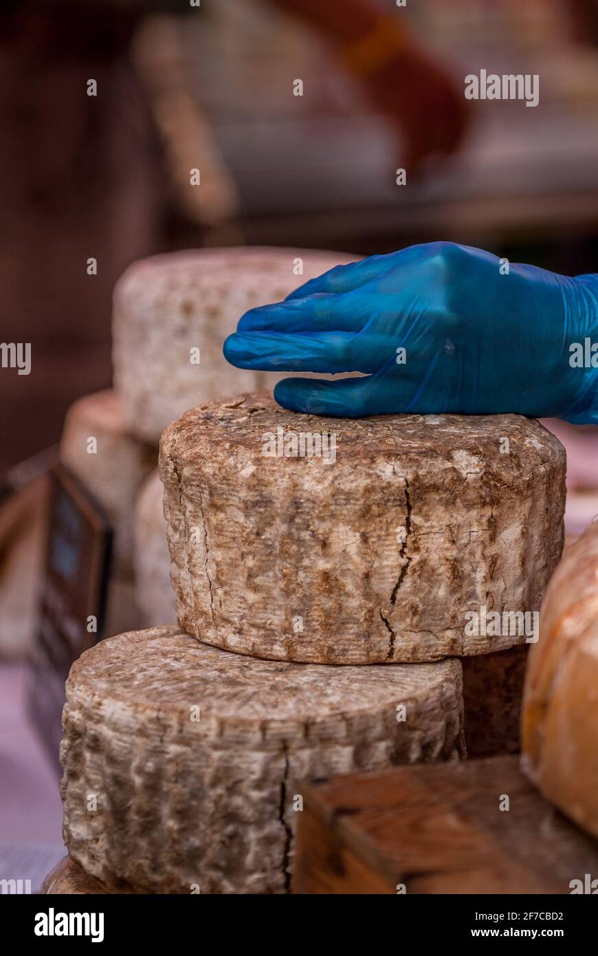 Rustic cheese display hi-res stock photography and images - Alamy