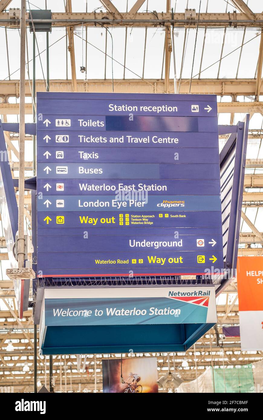 Inside waterloo station hi-res stock photography and images - Alamy