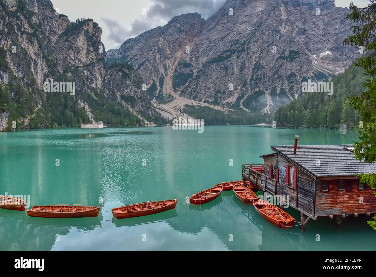 See, Pragser Wildsee, Wildsee, Bergsee, Südtirol, Italien, Pragser Tal ...