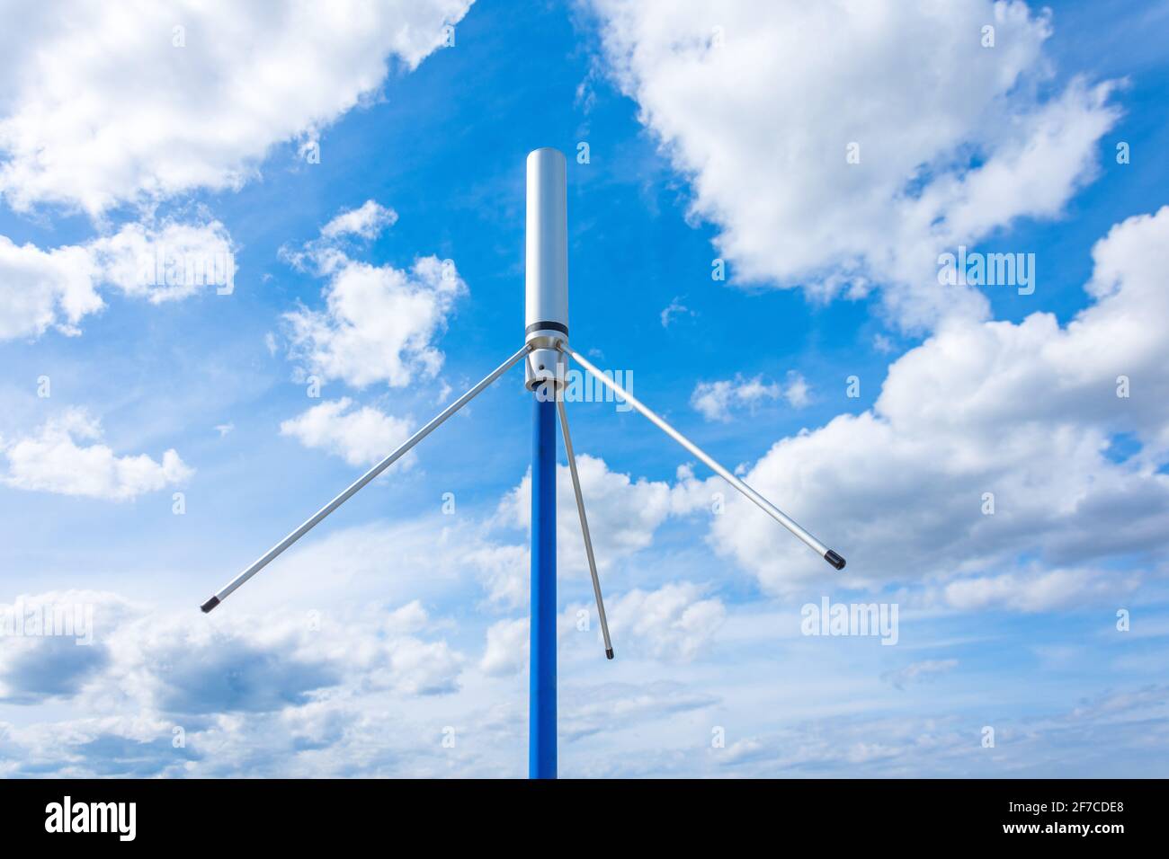 Radio signals hi-res stock photography and images - Alamy