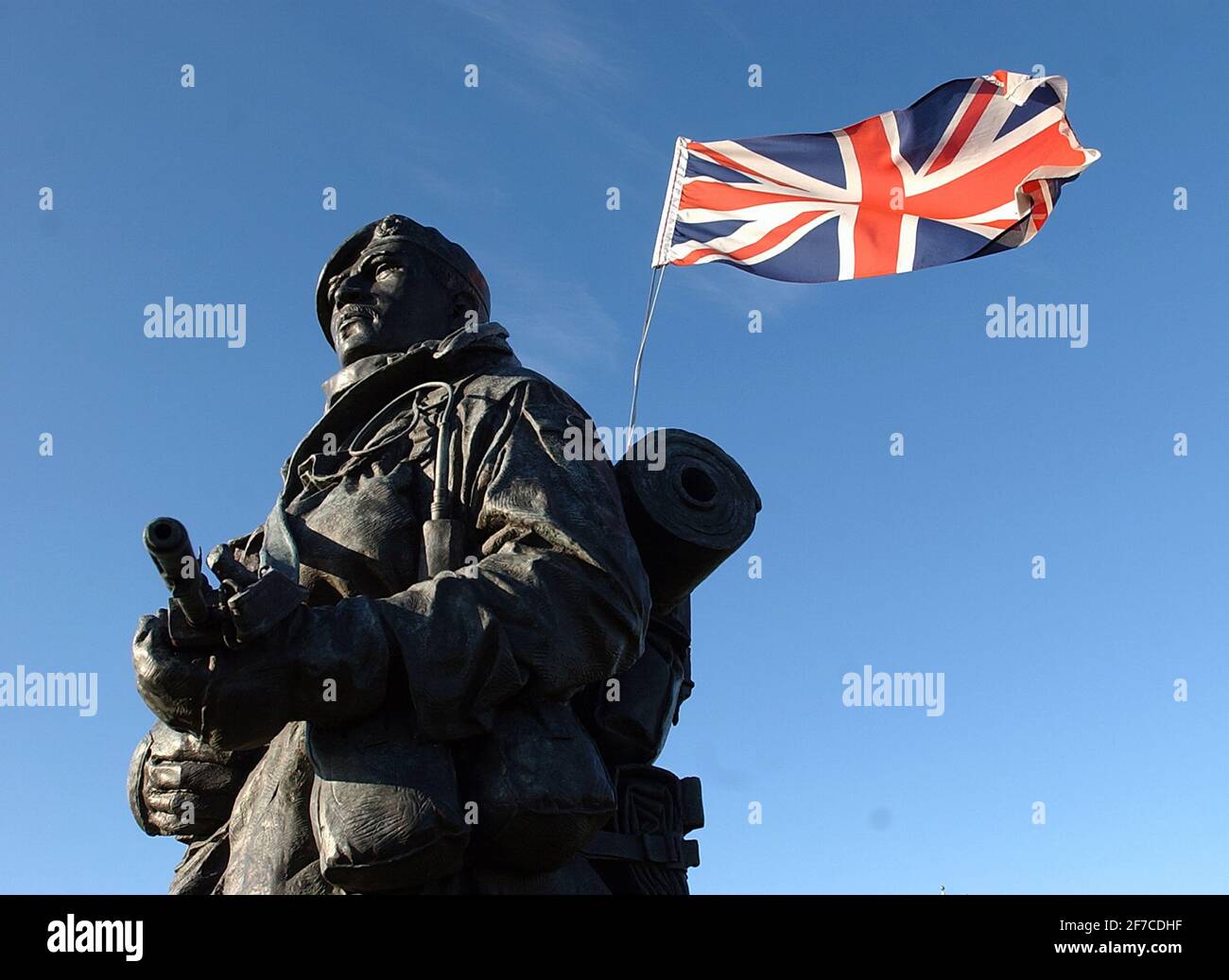 ROYAL MARINE STATUE AT THE ENTRANCE TO THE ROYAL MARINE'S MUSEUM AT ...