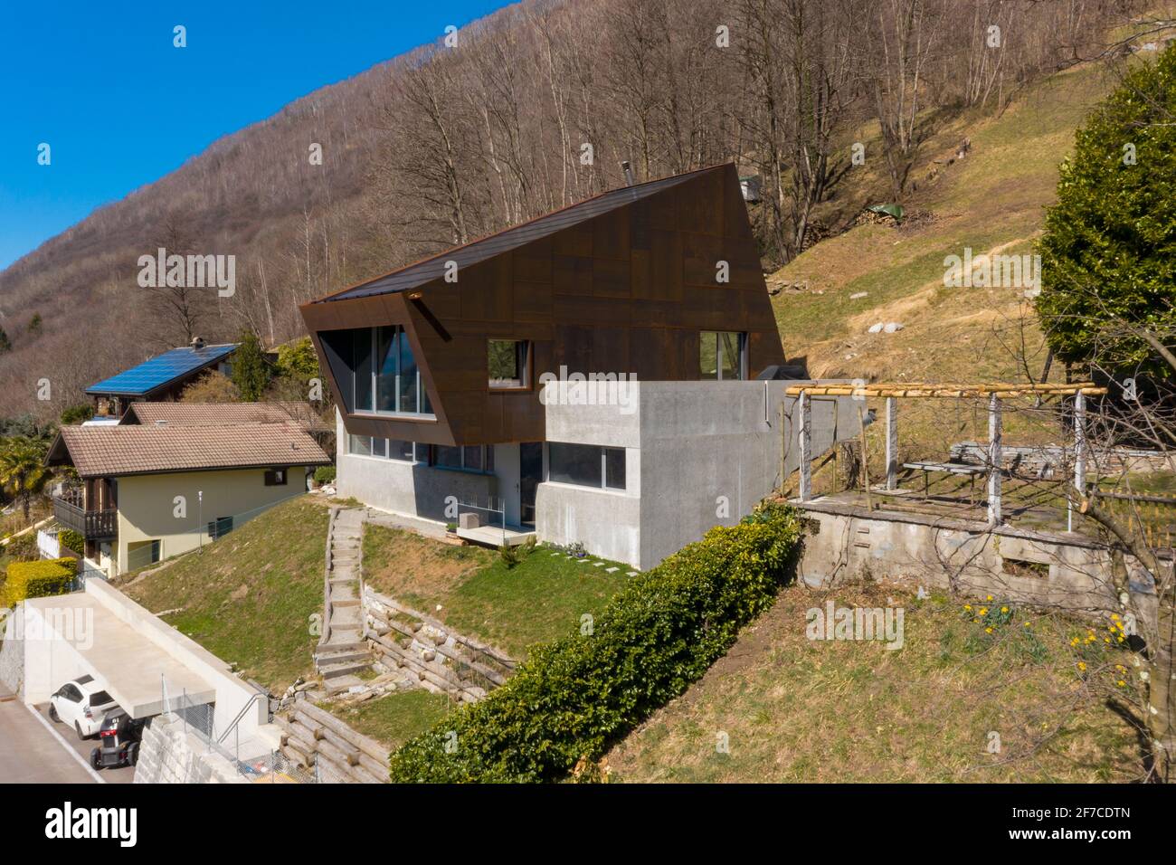 Concrete cladding hi-res stock photography and images - Alamy