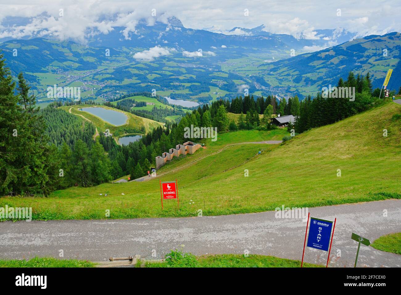 Hahnenkamm race hi-res stock photography and images - Alamy