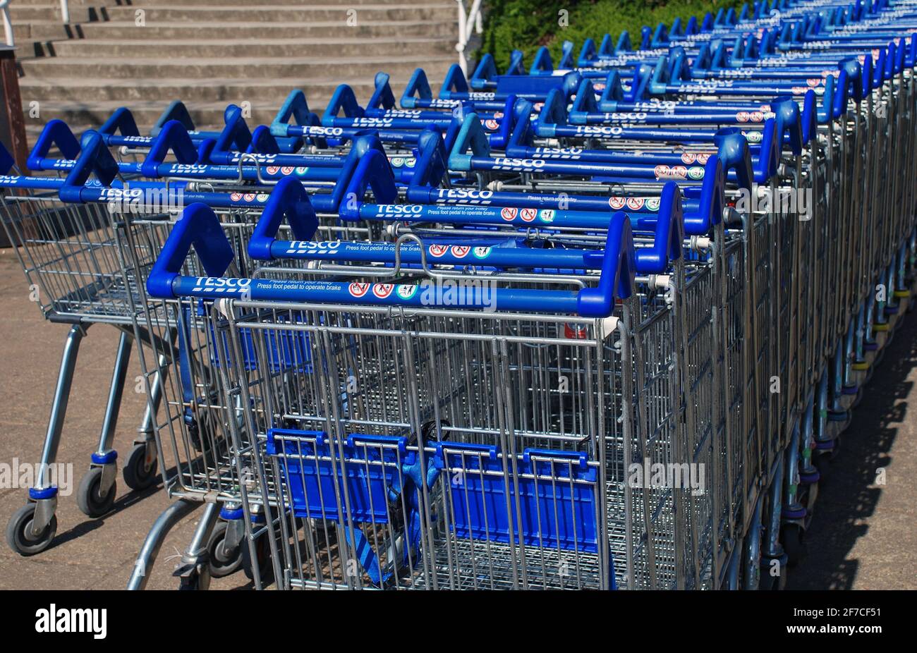 Tesco shopping trolley trolleys hi-res stock photography and images - Alamy