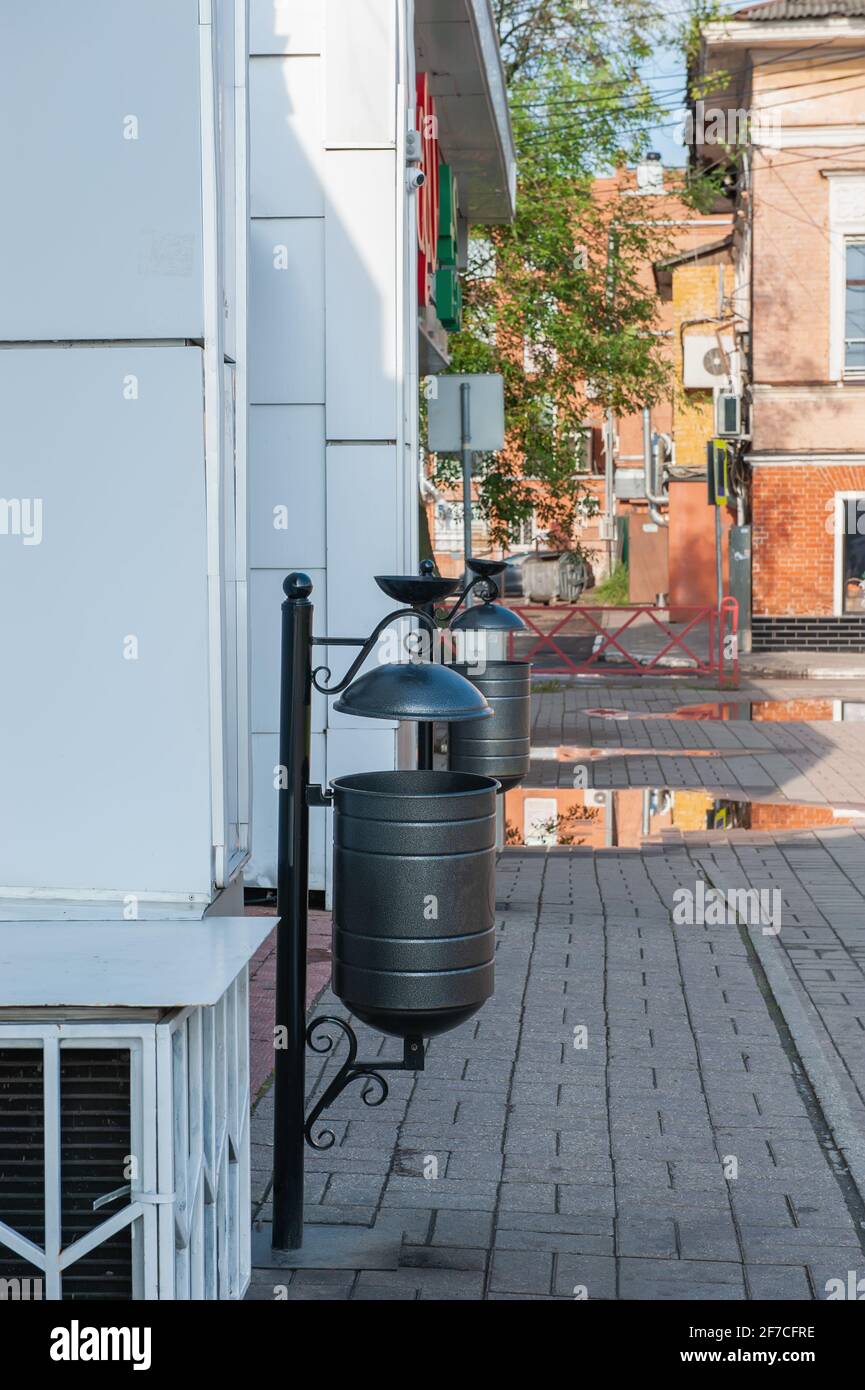 Garba dump hi-res stock photography and images - Alamy