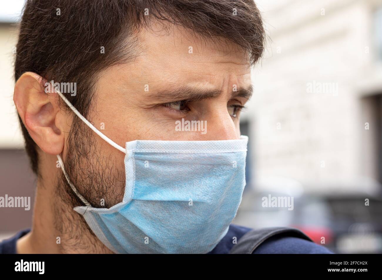 Air pollution mask sideways hi-res stock photography and images - Alamy