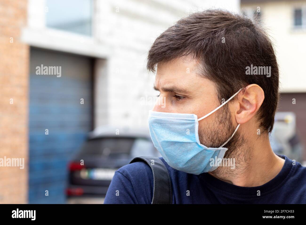 Air pollution mask sideways hi-res stock photography and images - Alamy