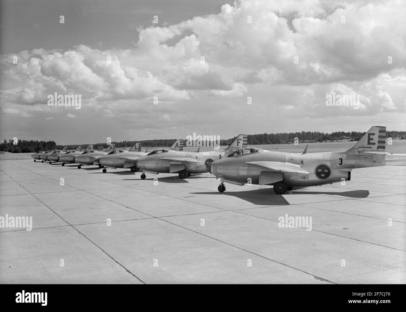 1953 aircraft hi-res stock photography and images - Alamy