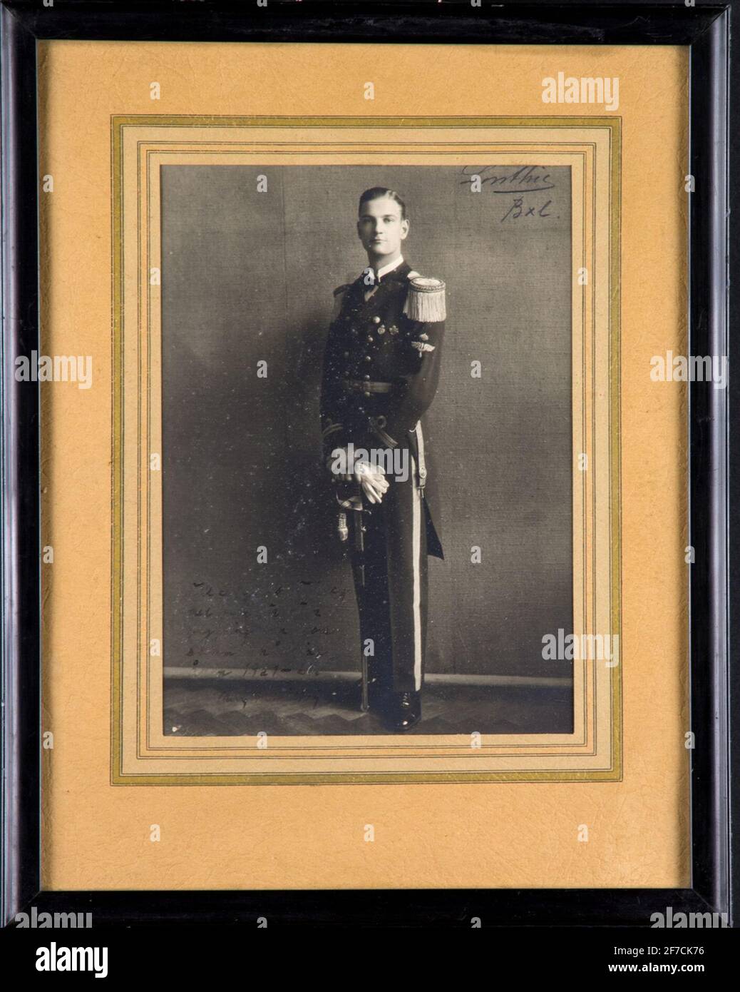 Portrait photography of Marc Hamilton, military flyer. Portrait ...