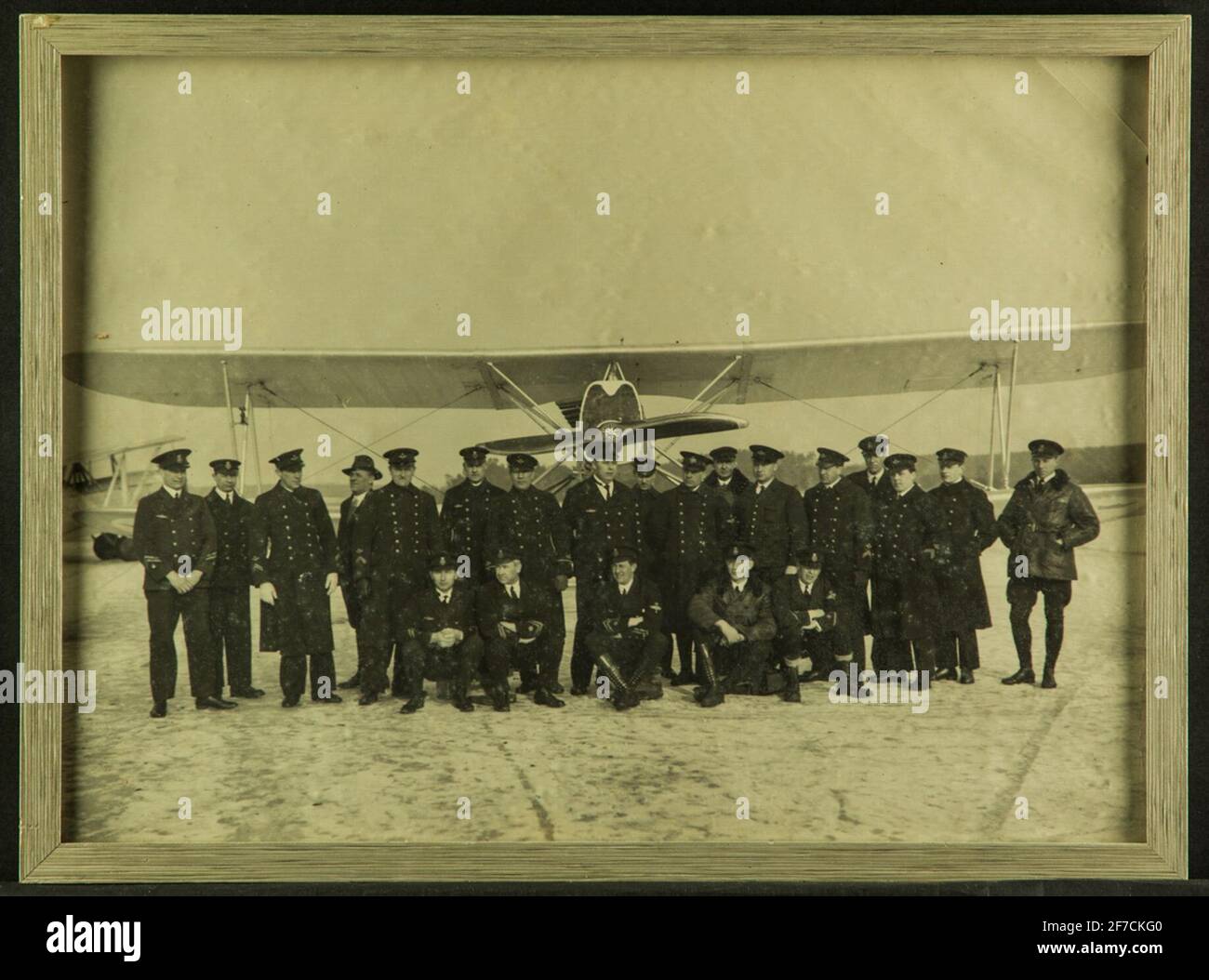 Group portrait of participants in winter air school on F 2 1929-1930 ...
