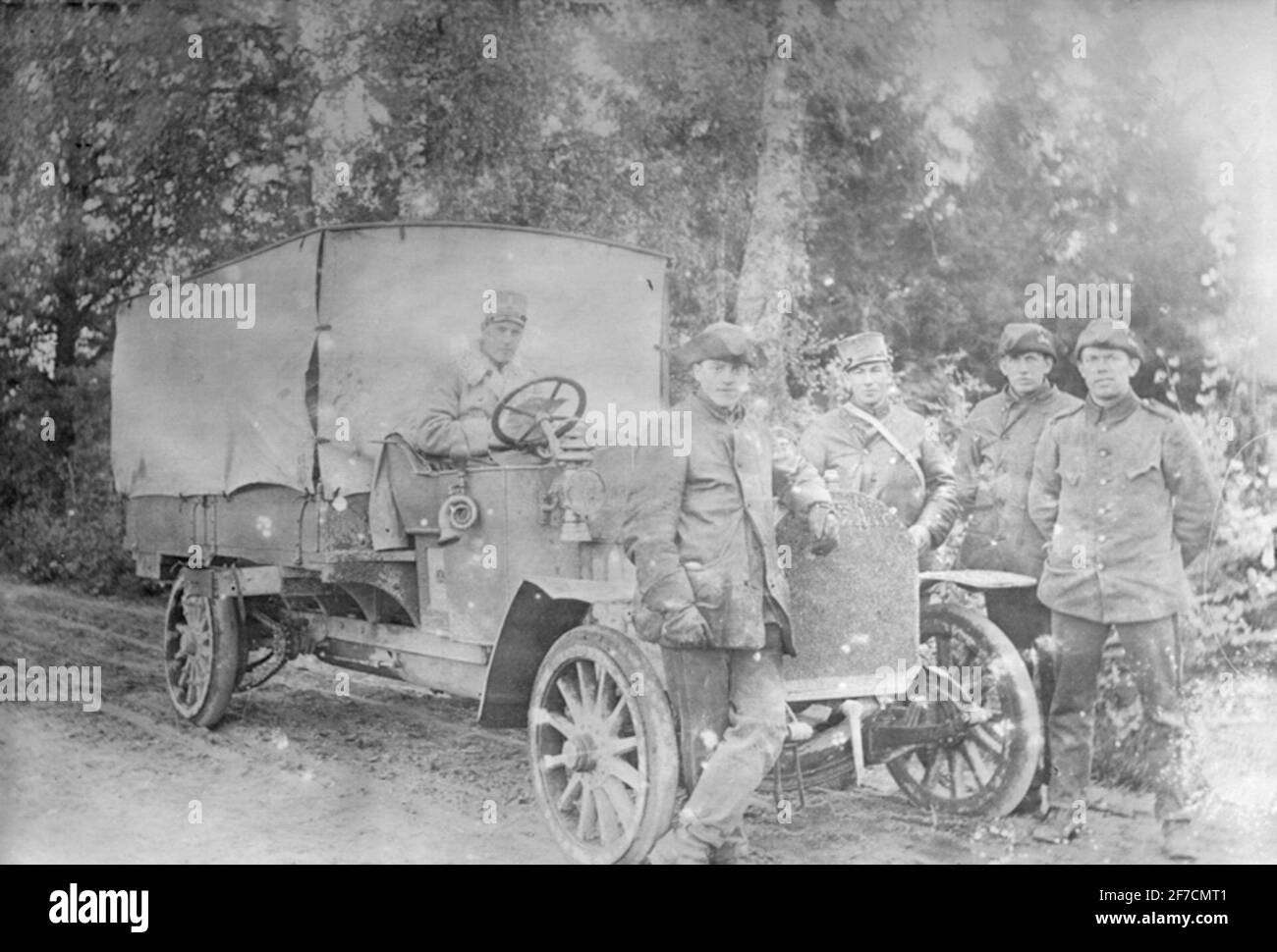 Group of five men in car Black and White Stock Photos & Images - Alamy