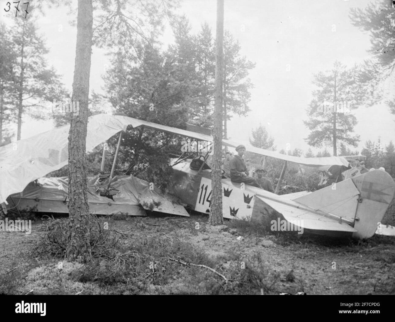 Wrecked aircraft hi-res stock photography and images - Alamy