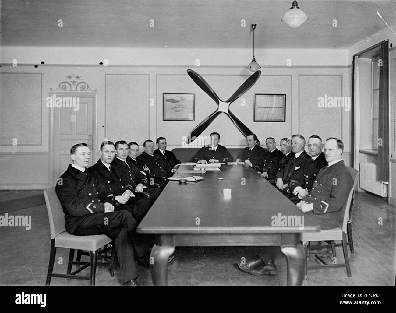 Military officers discussion Black and White Stock Photos & Images - Alamy