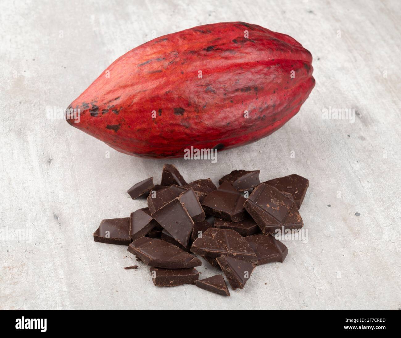 Red cacau fruit hi-res stock photography and images - Alamy
