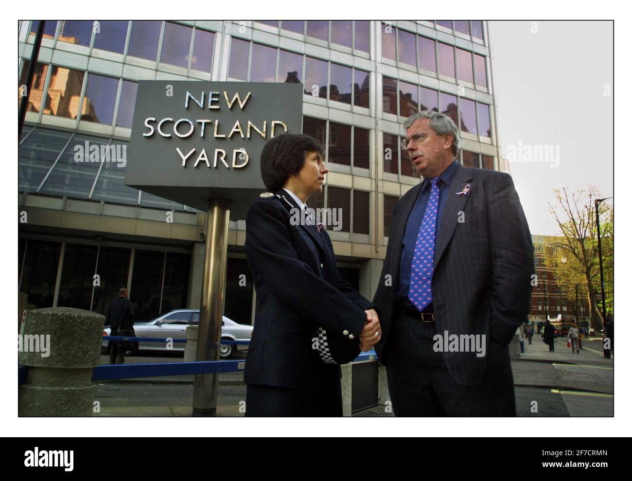 Commander John Grieve retires from the Met being replaced by Commander ...