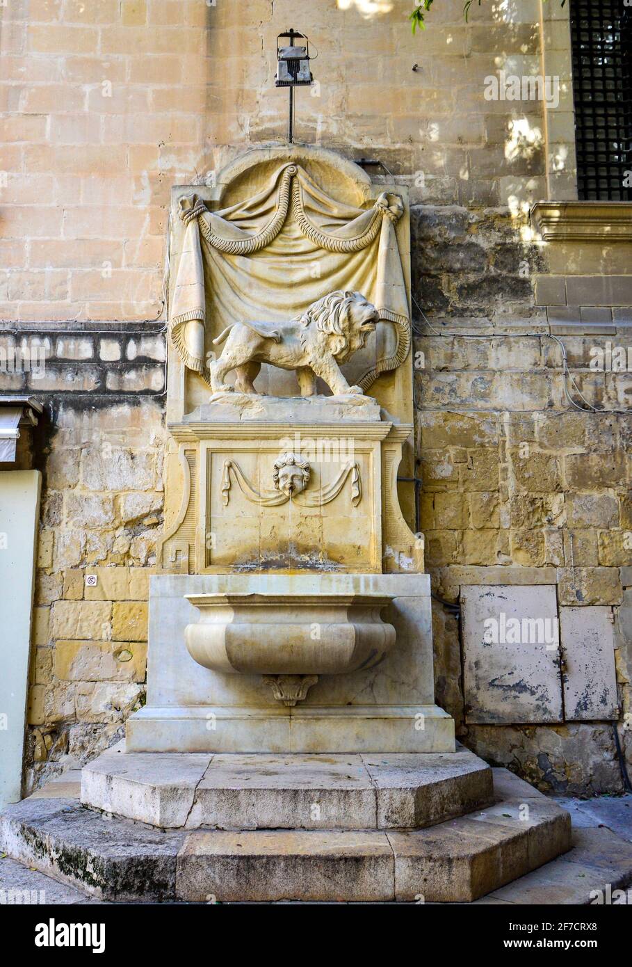 Maltese sculpture hi-res stock photography and images - Alamy