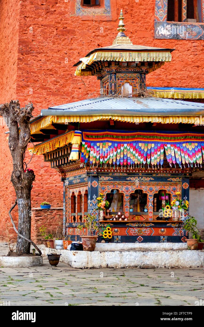 Courtyard of Dechenphu Lhakhang, Thimphu, Bhutan Stock Photo - Alamy