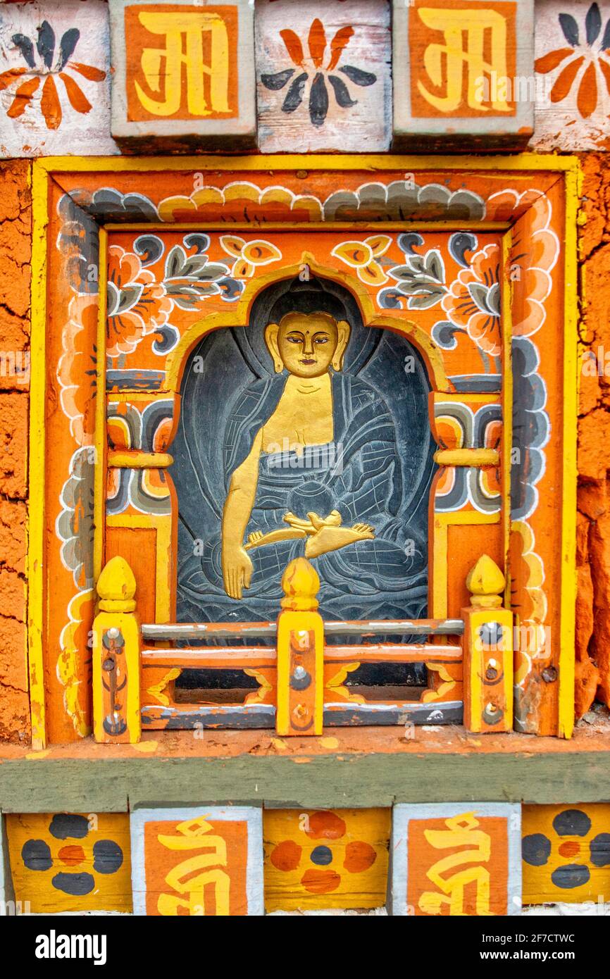 Detail of a chorten in the Dochula Pass, Bhutan Stock Photo - Alamy
