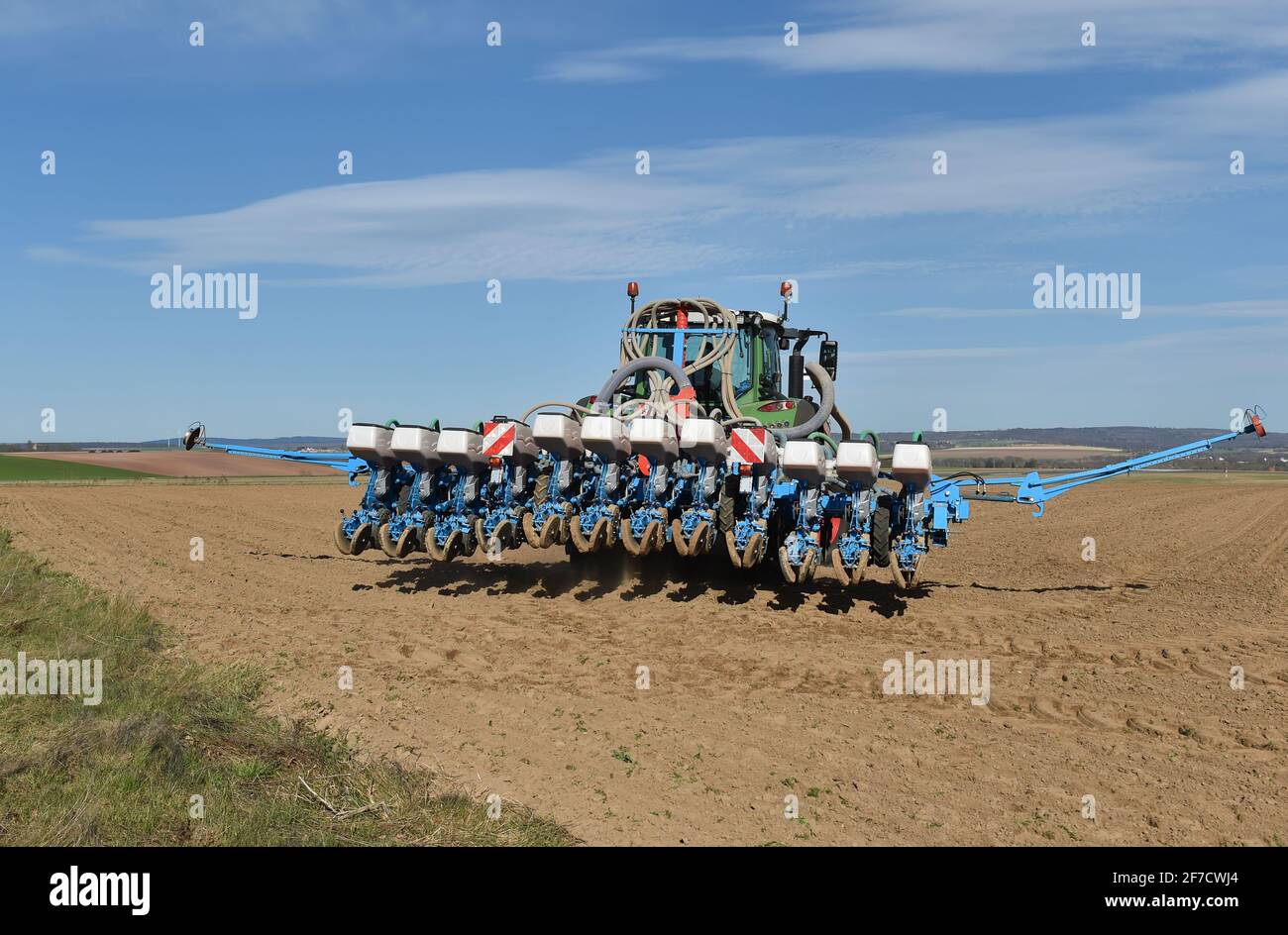 Tillage seeder hi-res stock photography and images - Alamy
