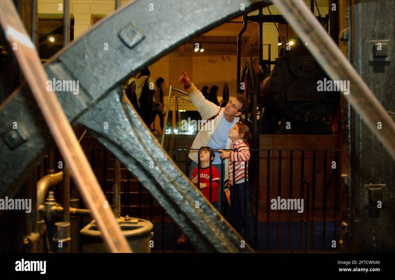 THE ROTATIVE STEAM ENGINE BY BOULTON AND WATT,IN THE STEAM ENGINE HALL ...