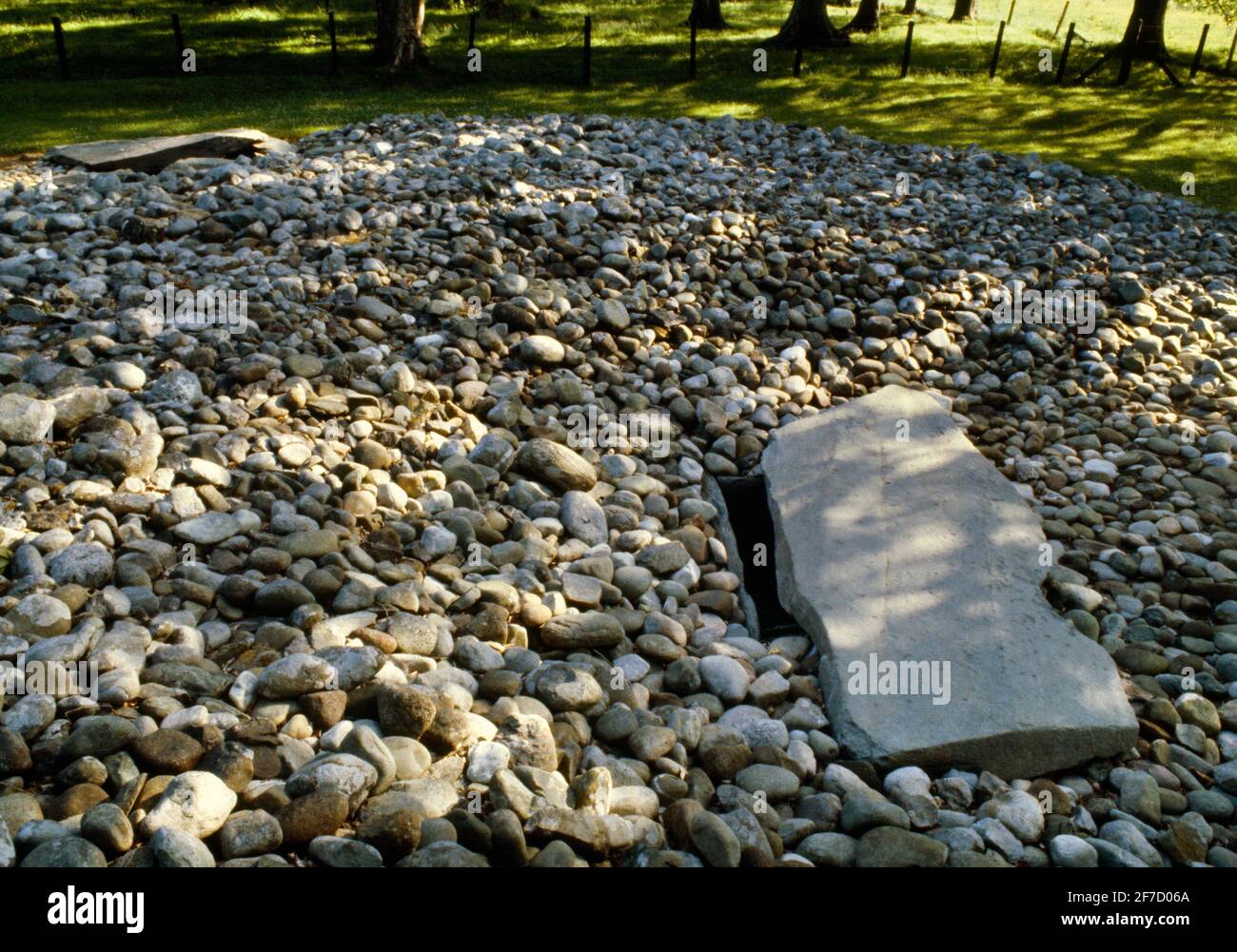 Burial cists hi-res stock photography and images - Alamy