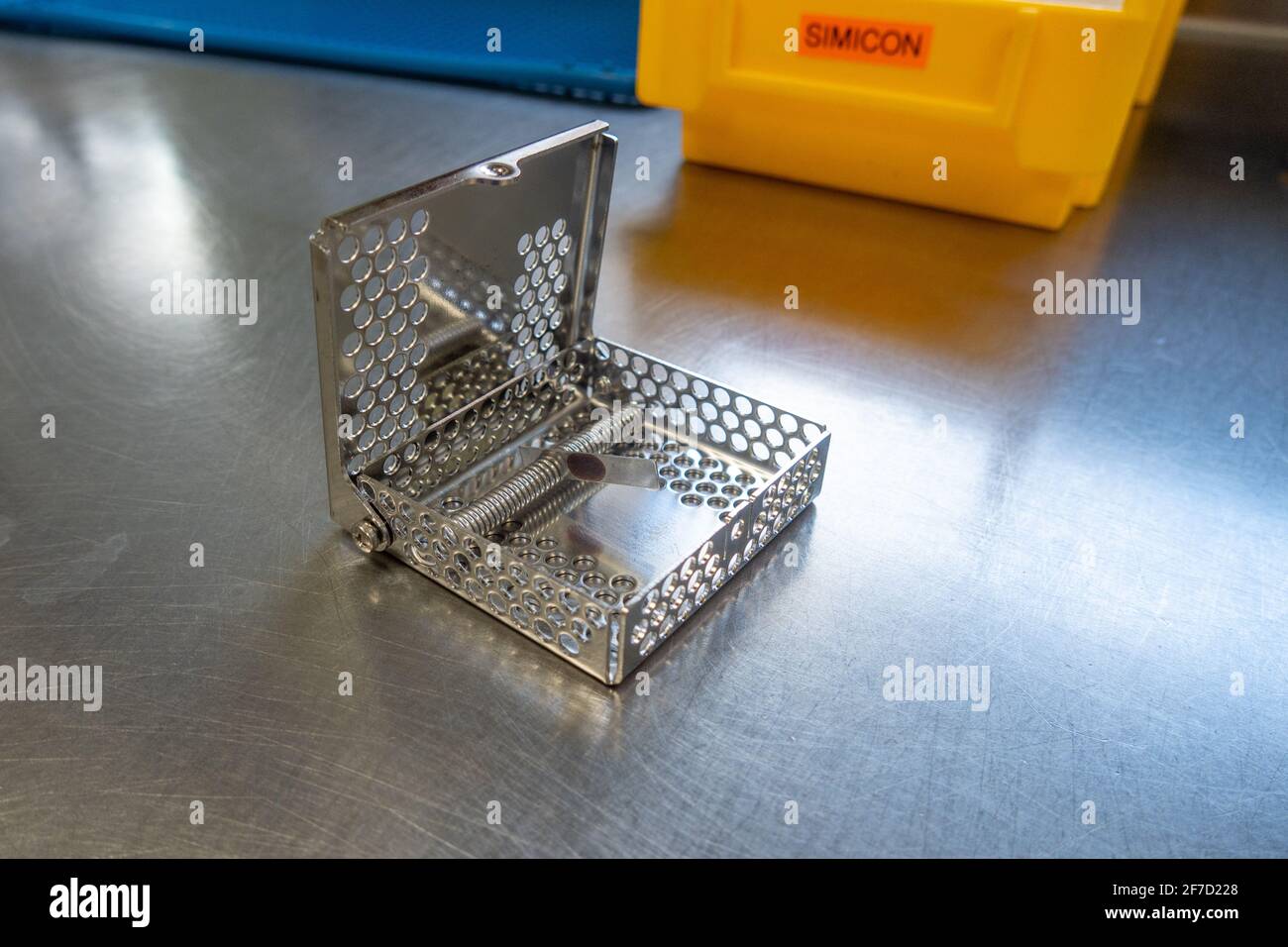 a simicon test for checking the cleaning performance of a washing ...