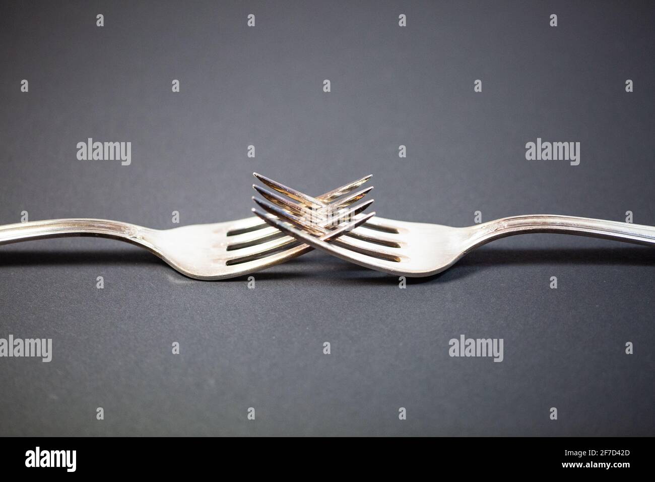 Fork road sign vector hi-res stock photography and images - Alamy