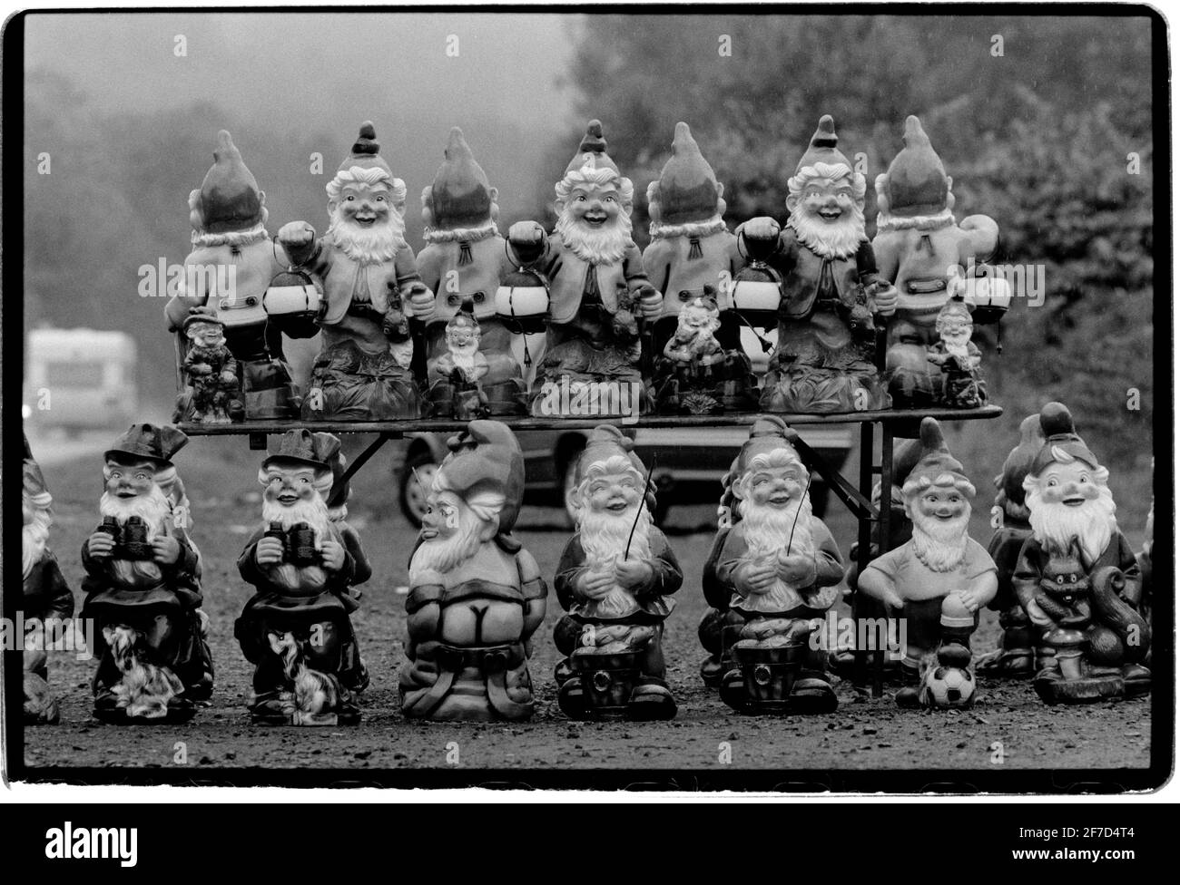 Garden dwarfs hi-res stock photography and images - Alamy