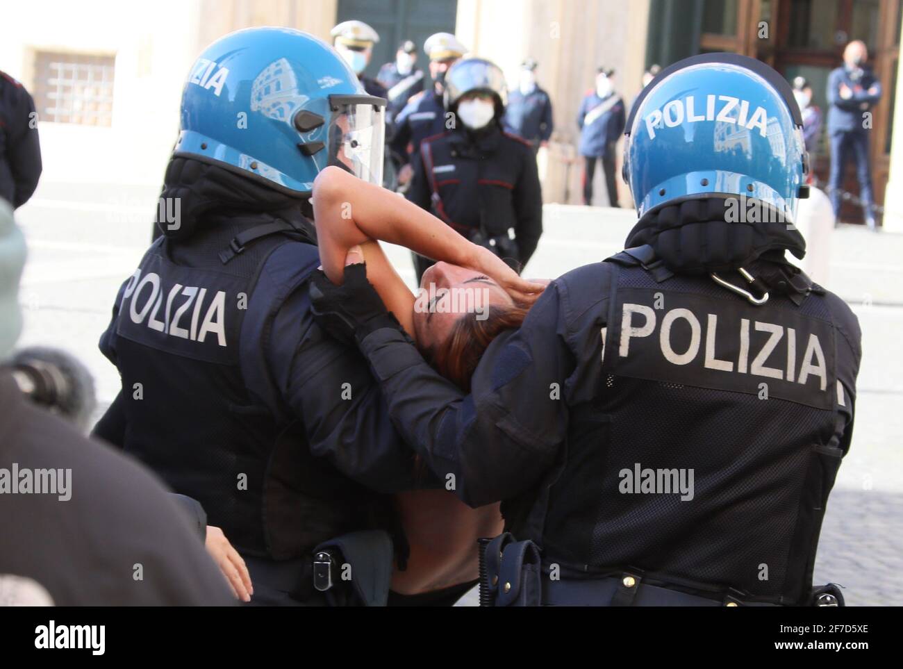 Rome, Italy. 06th Apr, 2021. Rome, Demonstration of street vendors ...
