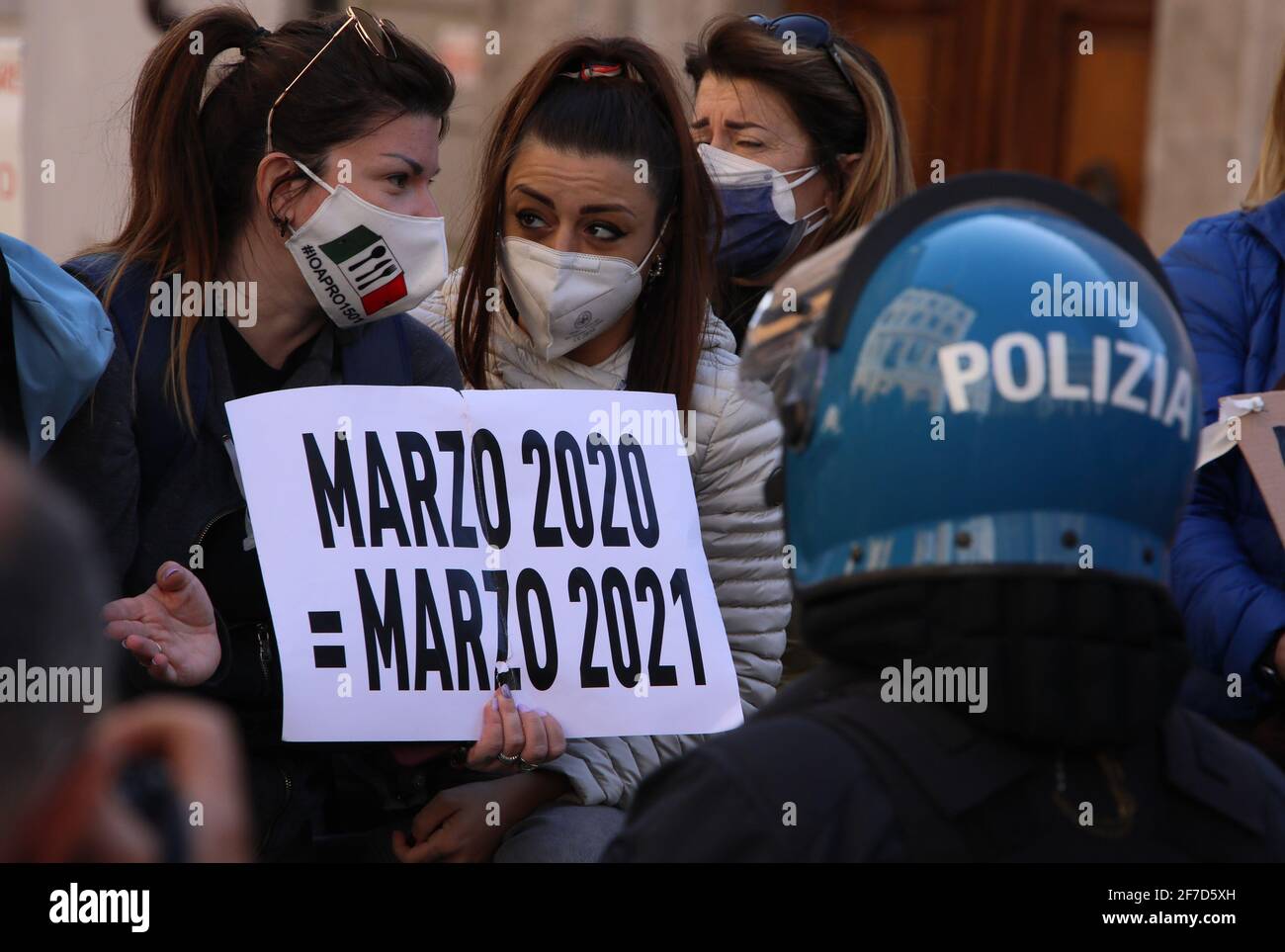 Rome, Italy. 06th Apr, 2021. Rome, Demonstration of street vendors ...