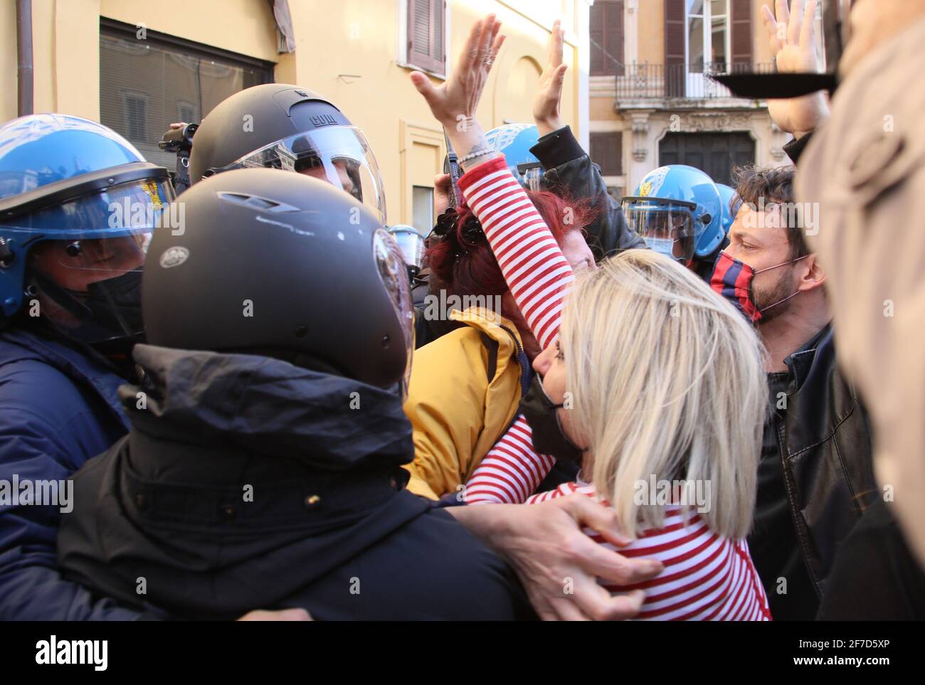 Rome, Italy. 06th Apr, 2021. Rome, Demonstration of street vendors ...