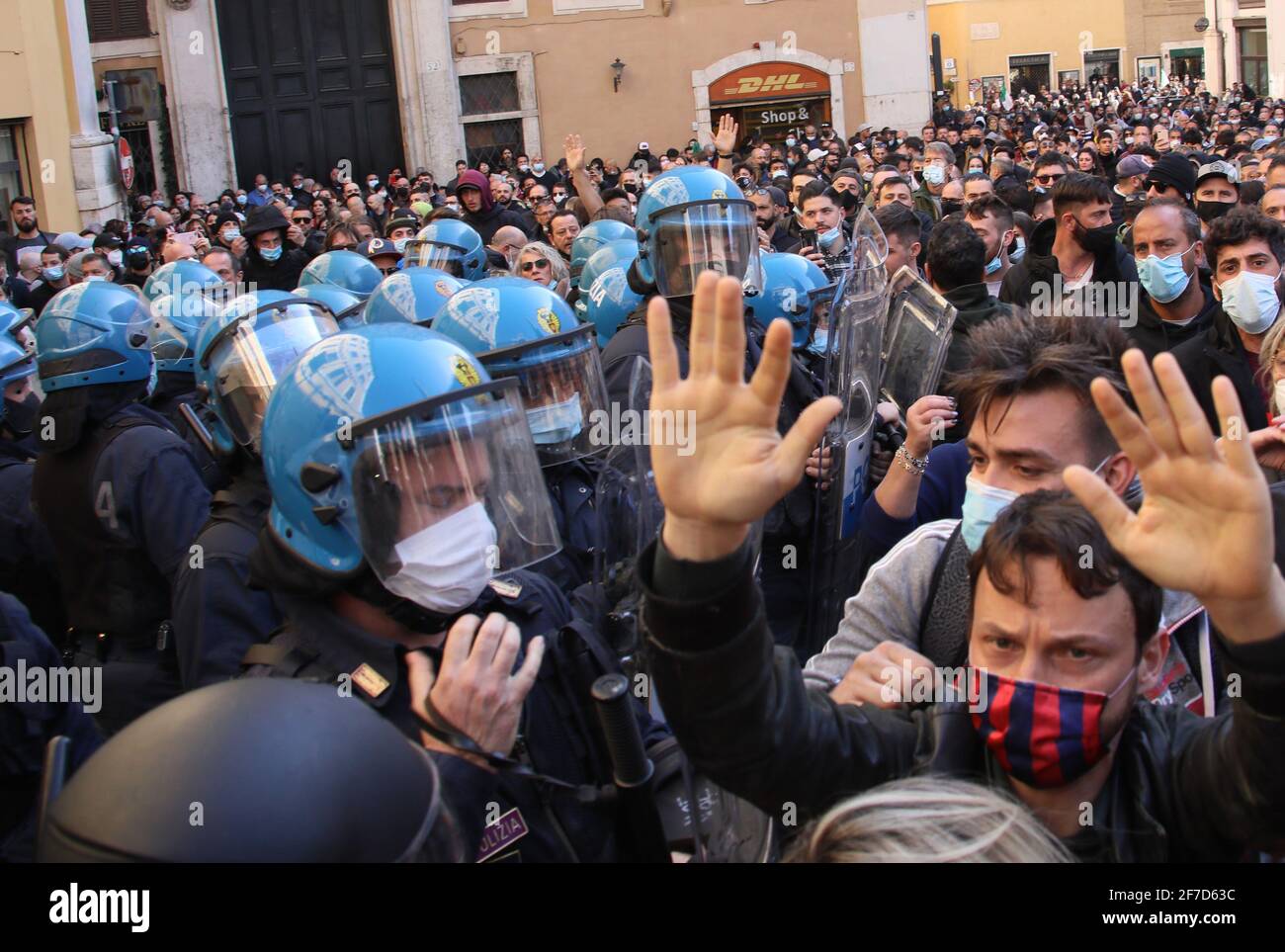 Rome, Italy. 06th Apr, 2021. Rome, Demonstration of street vendors ...
