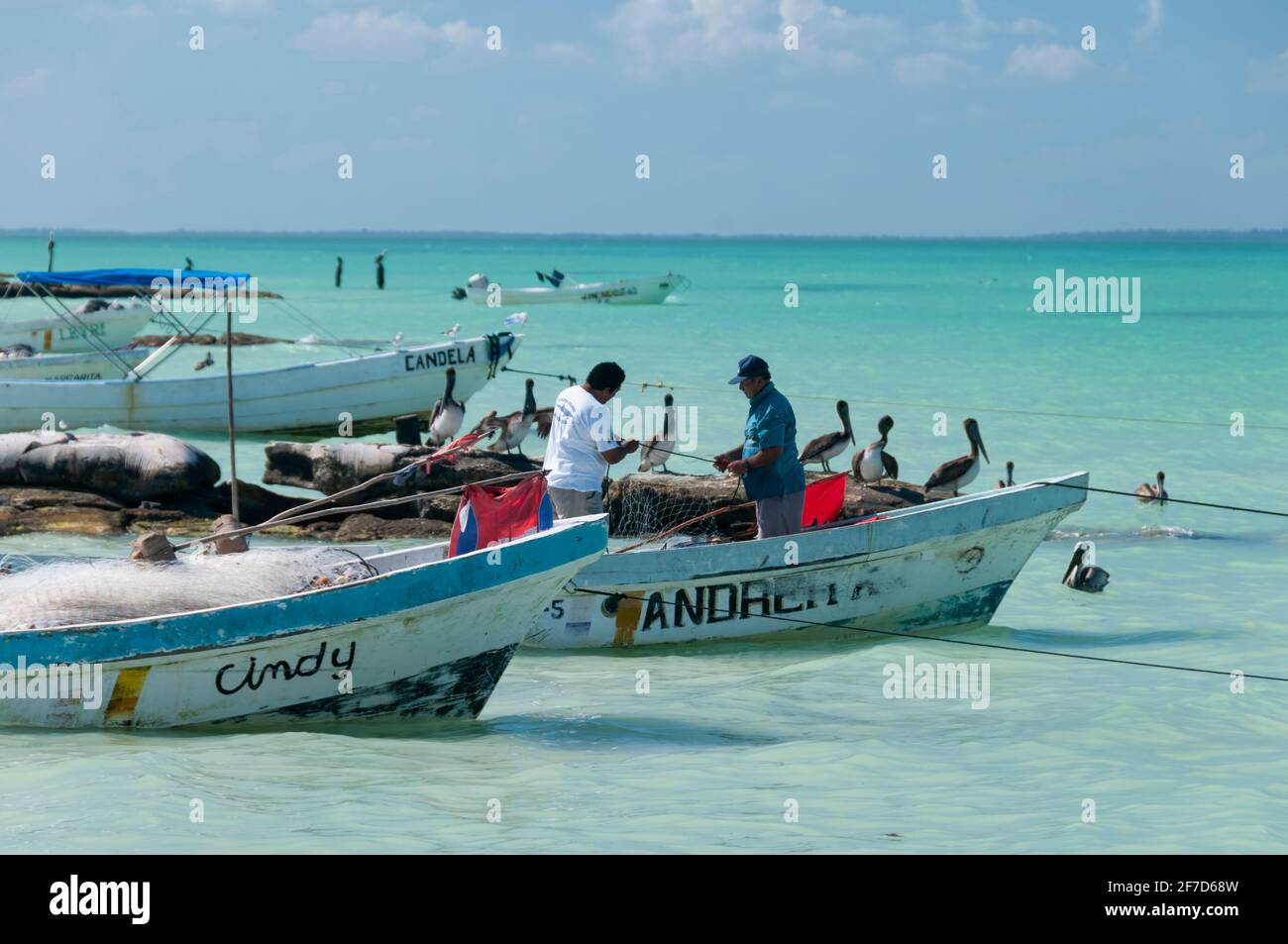Mexican fishing boat hi-res stock photography and images - Alamy