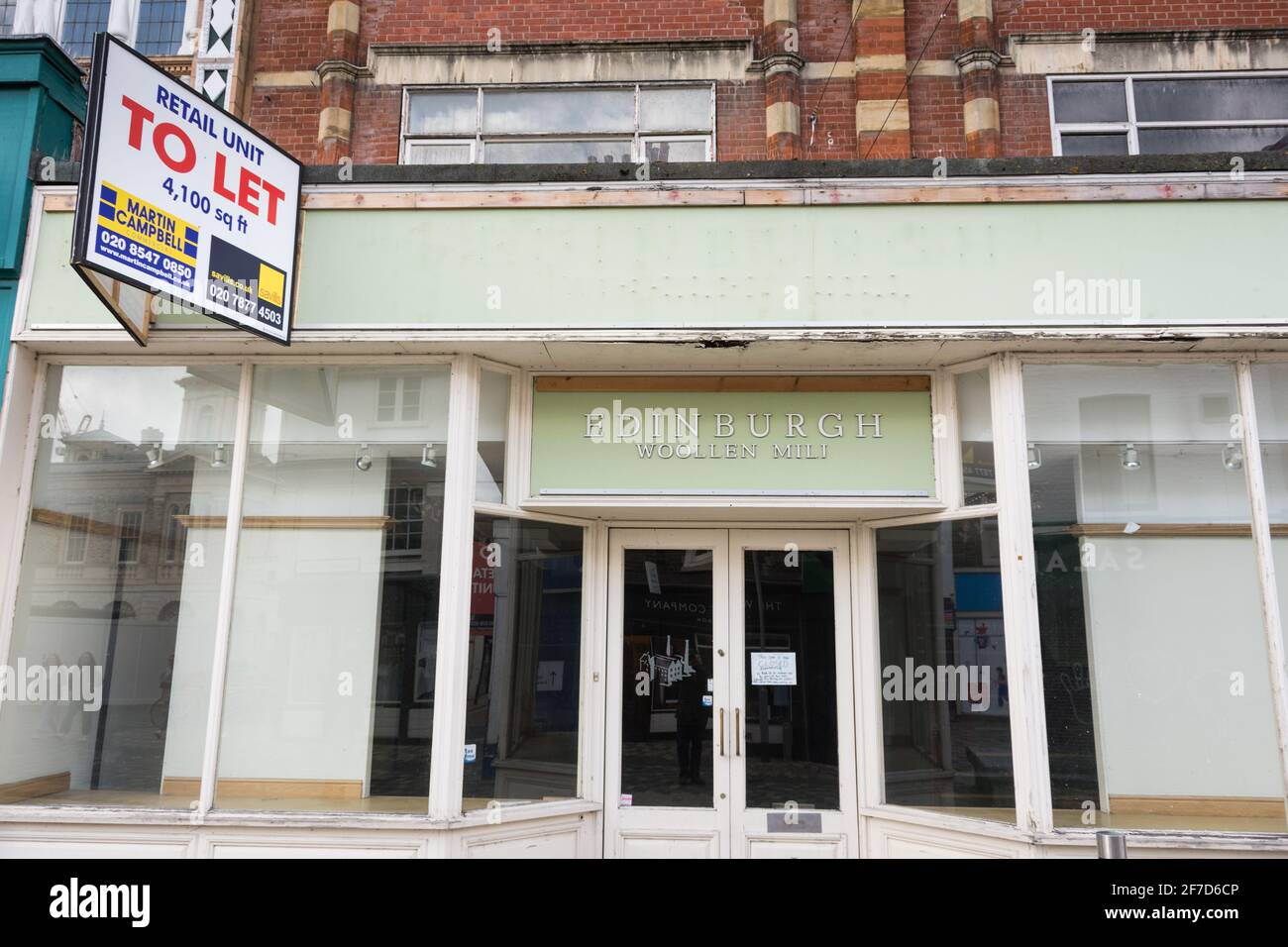Edinburgh woollen mill shop hi-res stock photography and images - Alamy