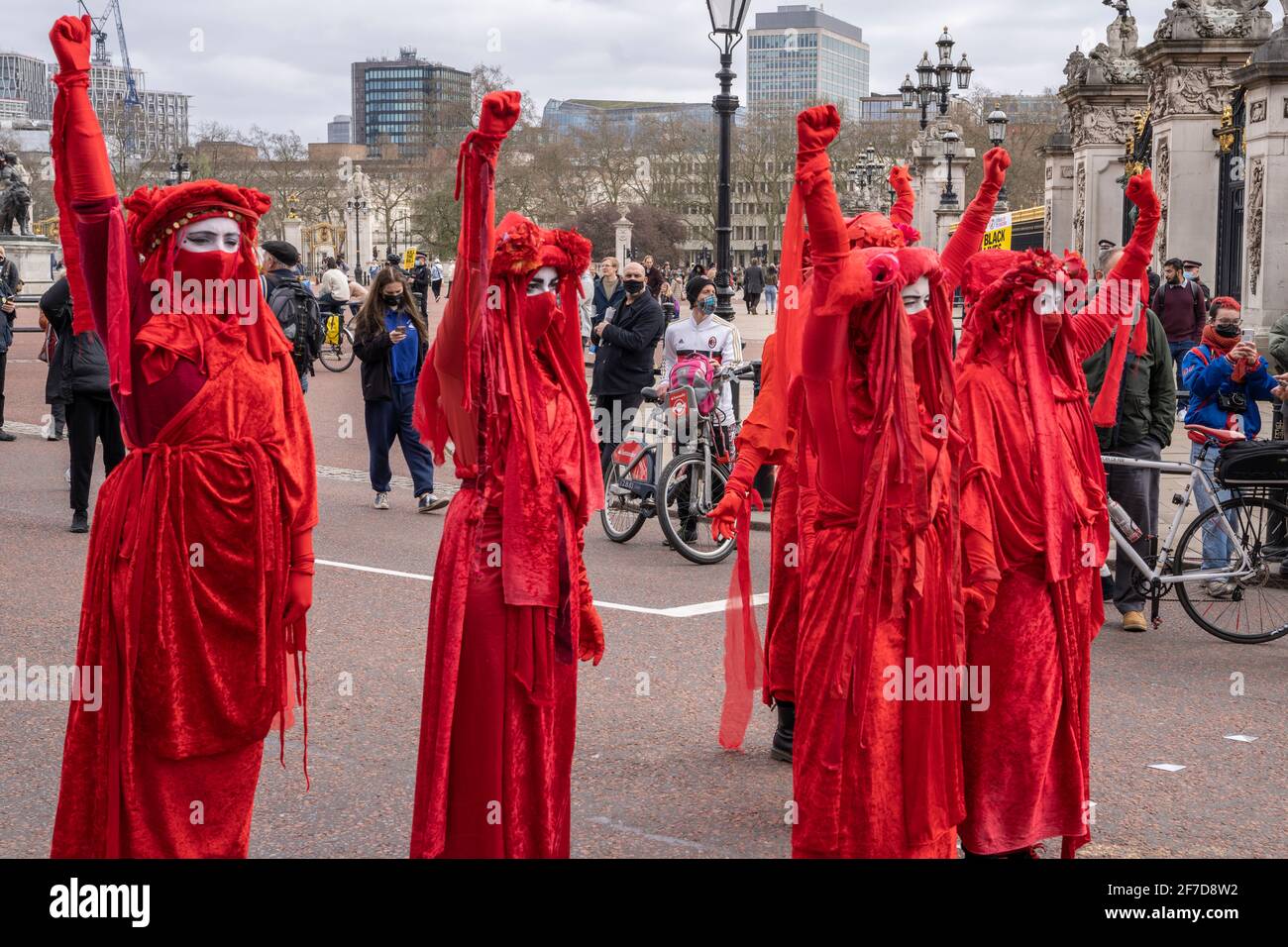 Demonstrators arm in arm street hi-res stock photography and images - Alamy