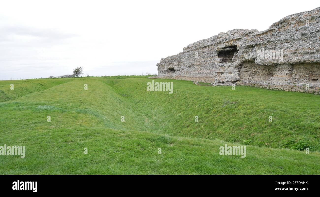 Richborough Roman Fort Stock Photo - Alamy