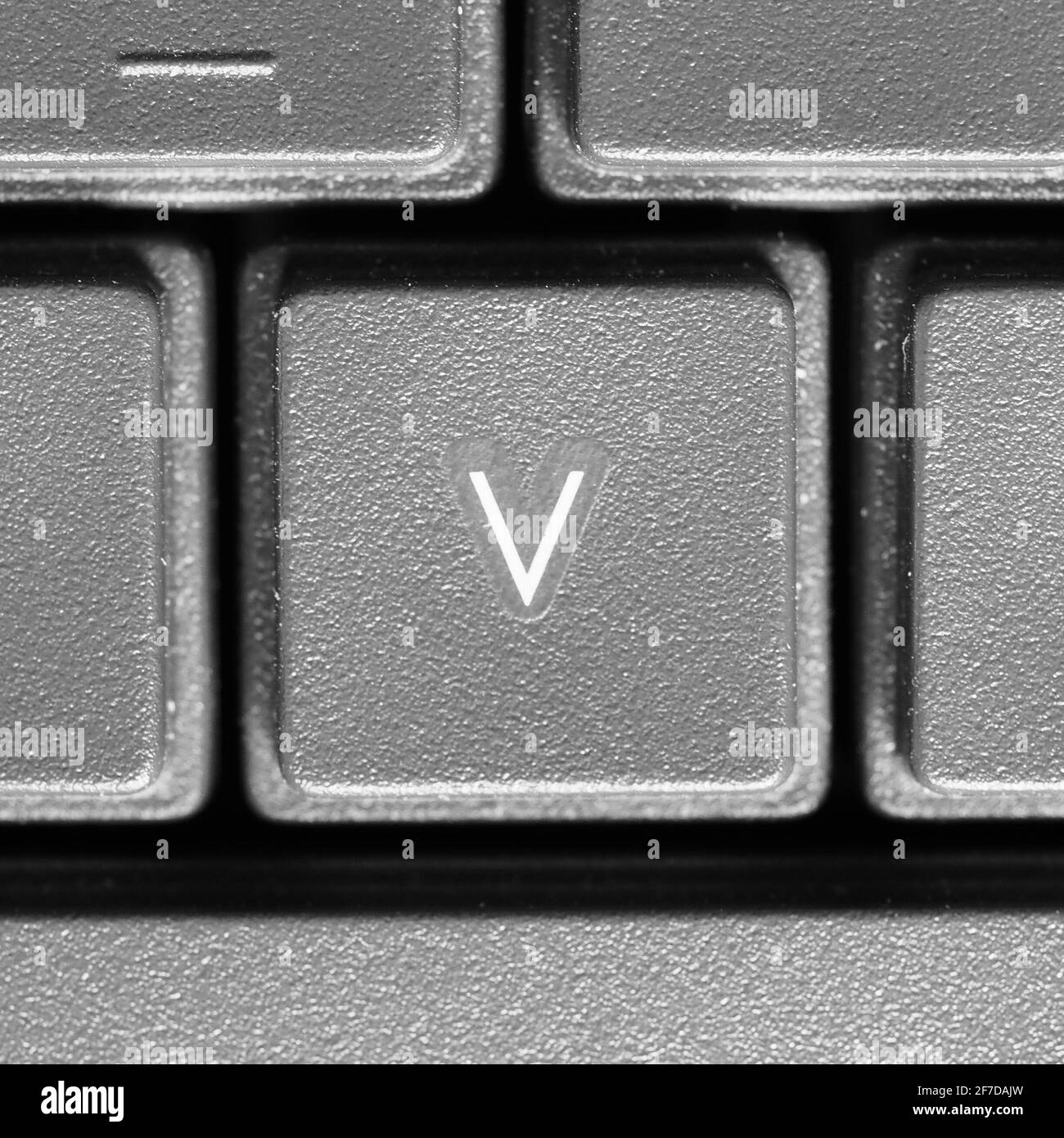 Letter V key on computer keyboard keypad Stock Photo - Alamy