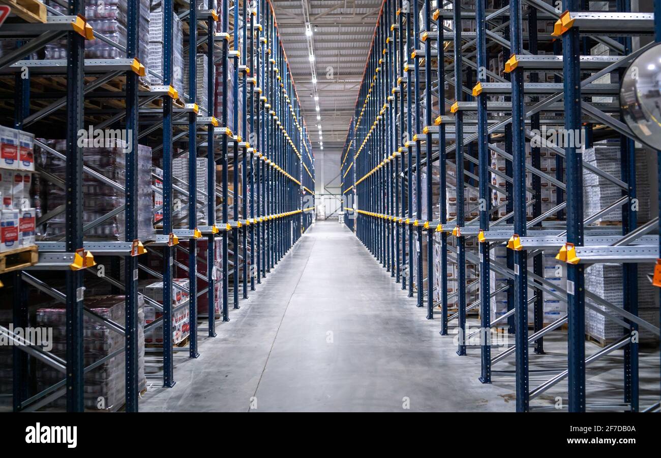 Warehouse full cargo pallet racks hi-res stock photography and images ...