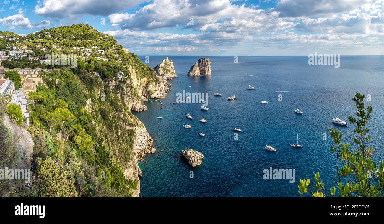 Capri island in a beautiful summer day in Italy Stock Photo - Alamy