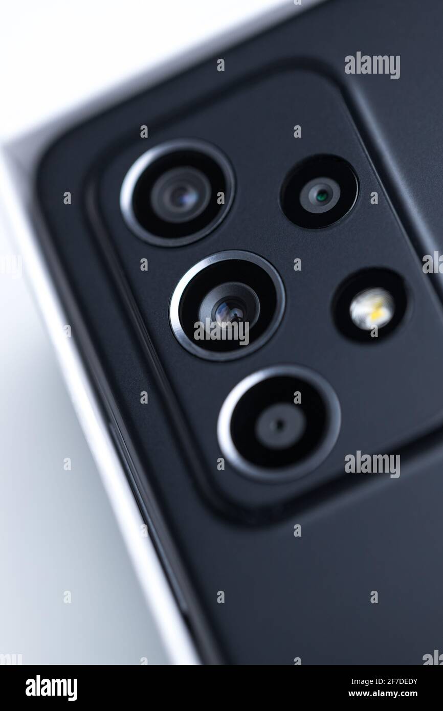 Phone cameras hi-res stock photography and images - Alamy