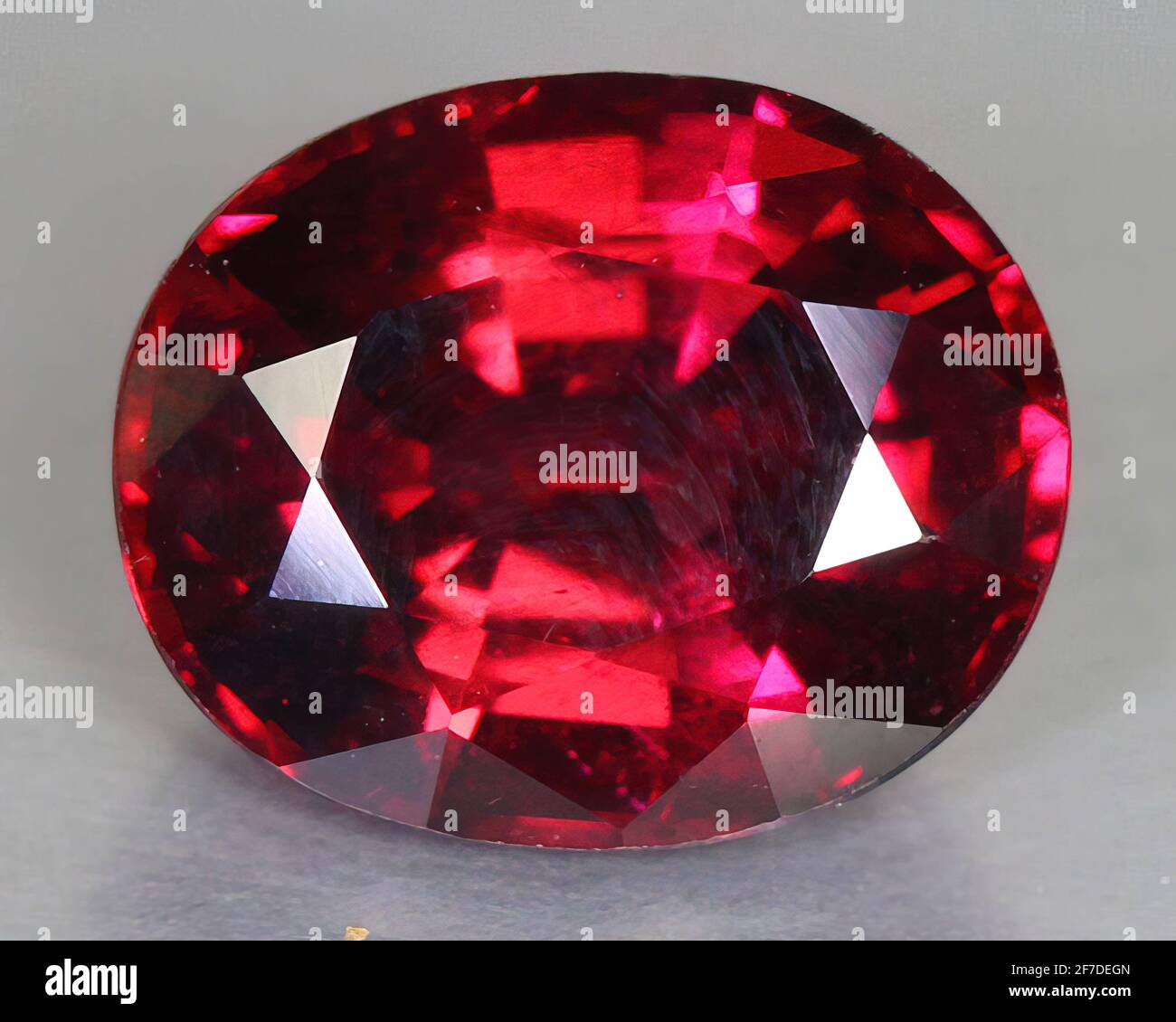 Natural rhodolite hi-res stock photography and images - Alamy