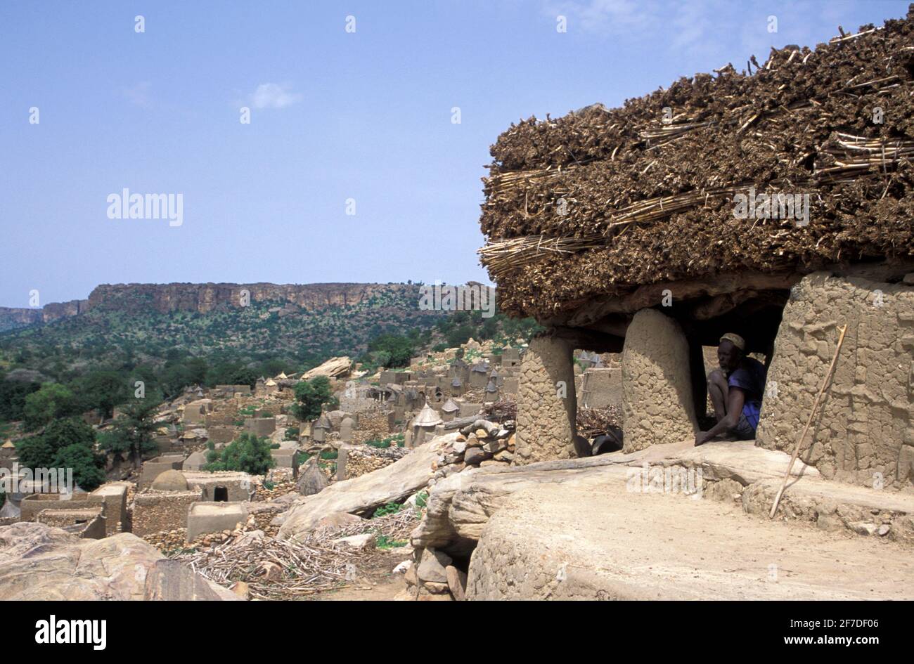 Toguna hi-res stock photography and images - Alamy