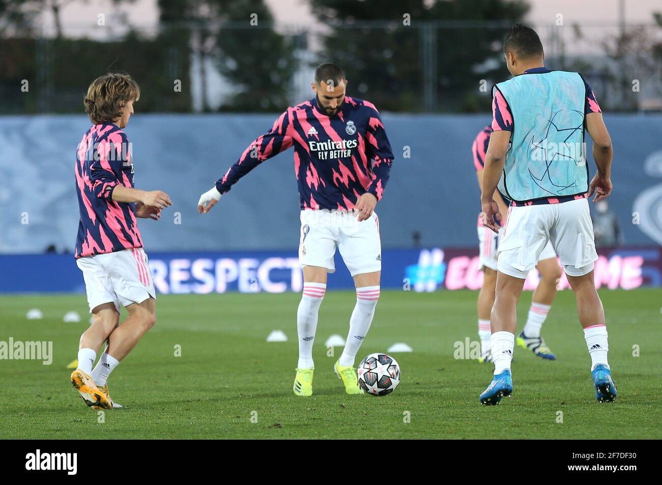 Real Madrid's Luka Modric (left) and Karim Benzema warming up prior to ...