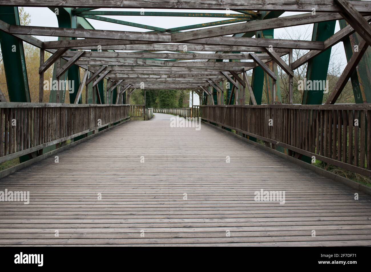 Wooden bridge floor texture beautiful hi-res stock photography and ...
