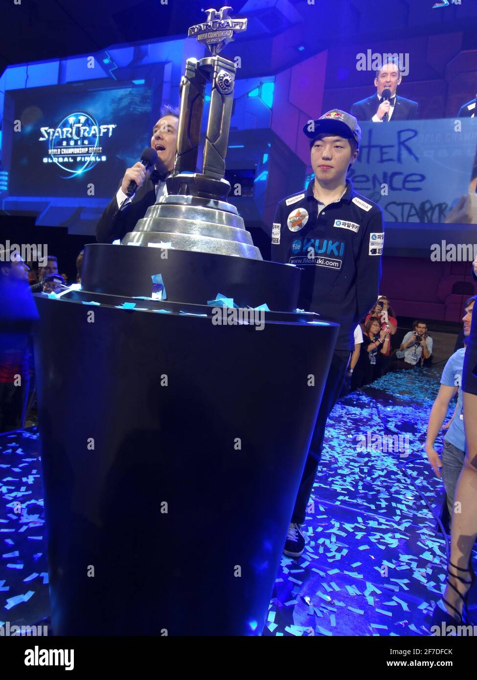 BlizzCon 2014 - StarCraft II WCS World Championship Finals - Lee "Life ...